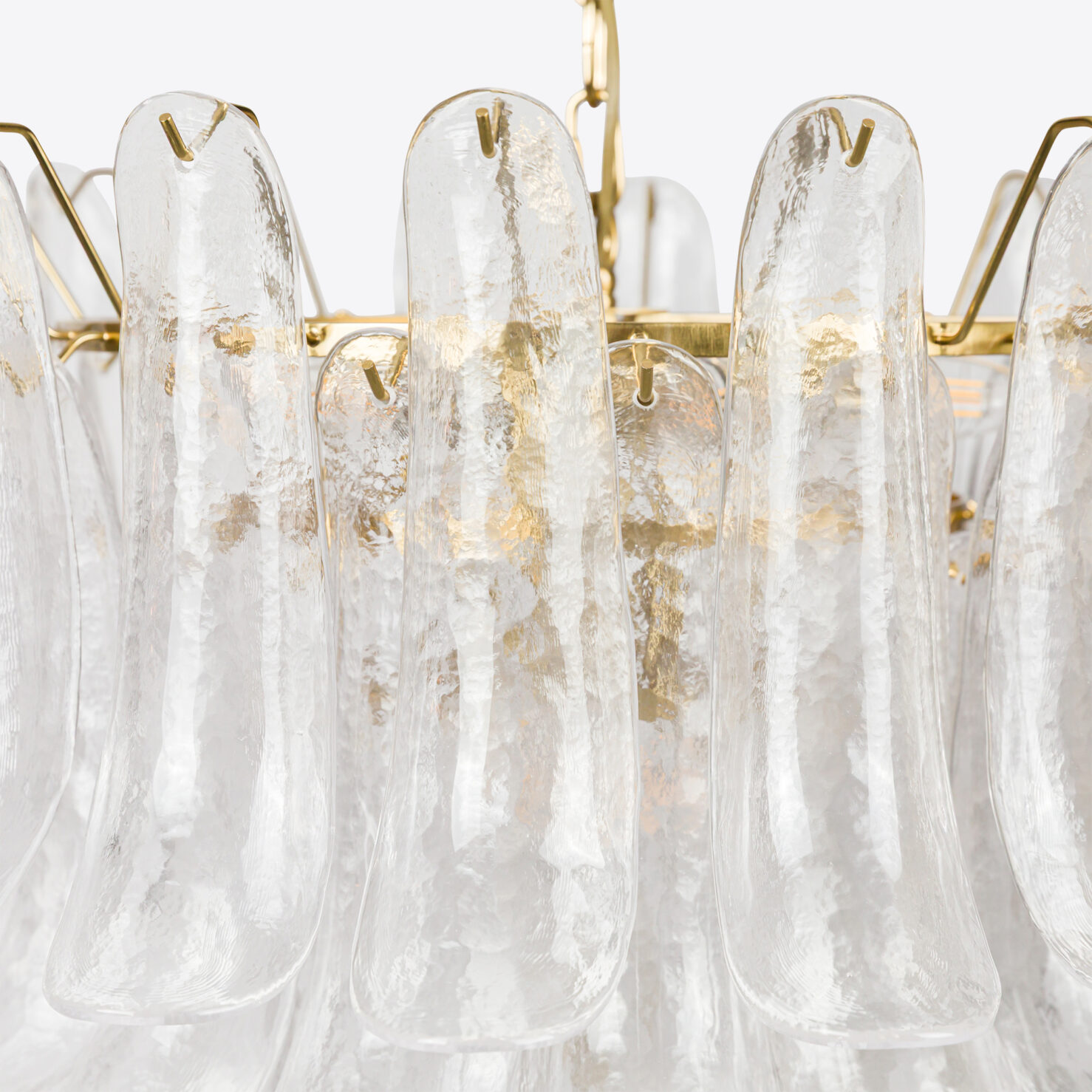 Piccolo Petalo Chandelier - Pure White Lines